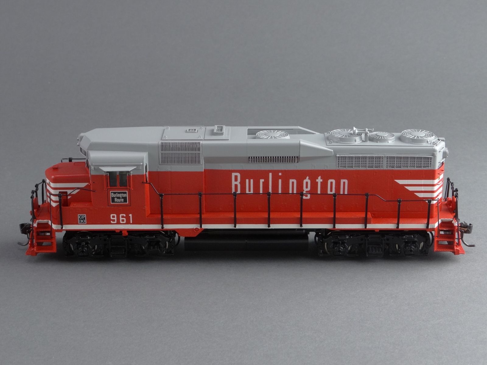 HO Brass Model Train - CIL 2155.1 CB&Q Burlington EMD GP-30 Phase 1 Diesel #961