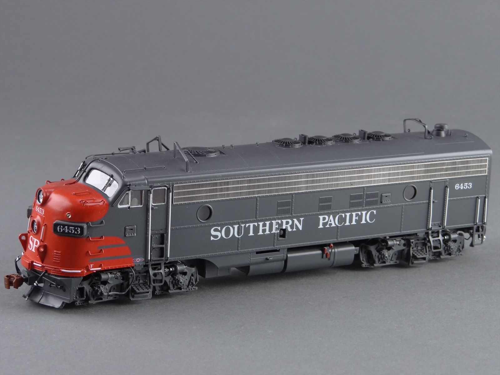 HO Brass Model Train - OMI SP FP7 FP7A Diesel #6453 - Custom w/ Bloody Nose & Icicle Breakers
