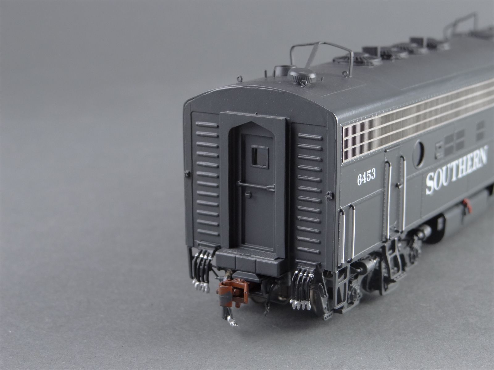 HO Brass Model Train - OMI SP FP7 FP7A Diesel #6453 - Custom w/ Bloody Nose & Icicle Breakers