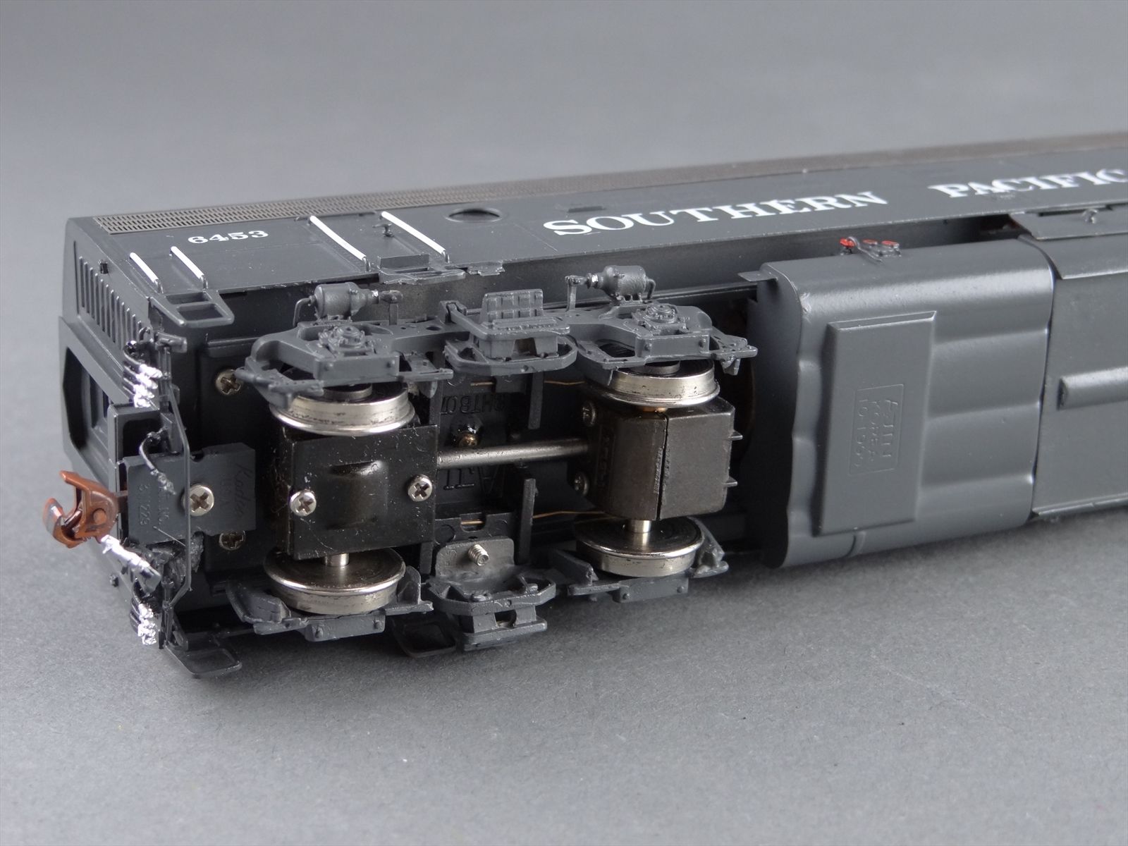 HO Brass Model Train - OMI SP FP7 FP7A Diesel #6453 - Custom w/ Bloody Nose & Icicle Breakers