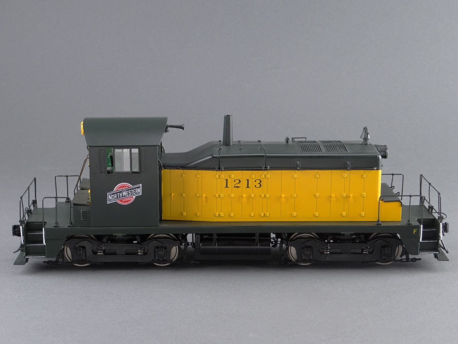 O 2-RAIL Brass Model Train - PSC 16681-5 CNW C&NW SW-1 Diesel Loco #1213