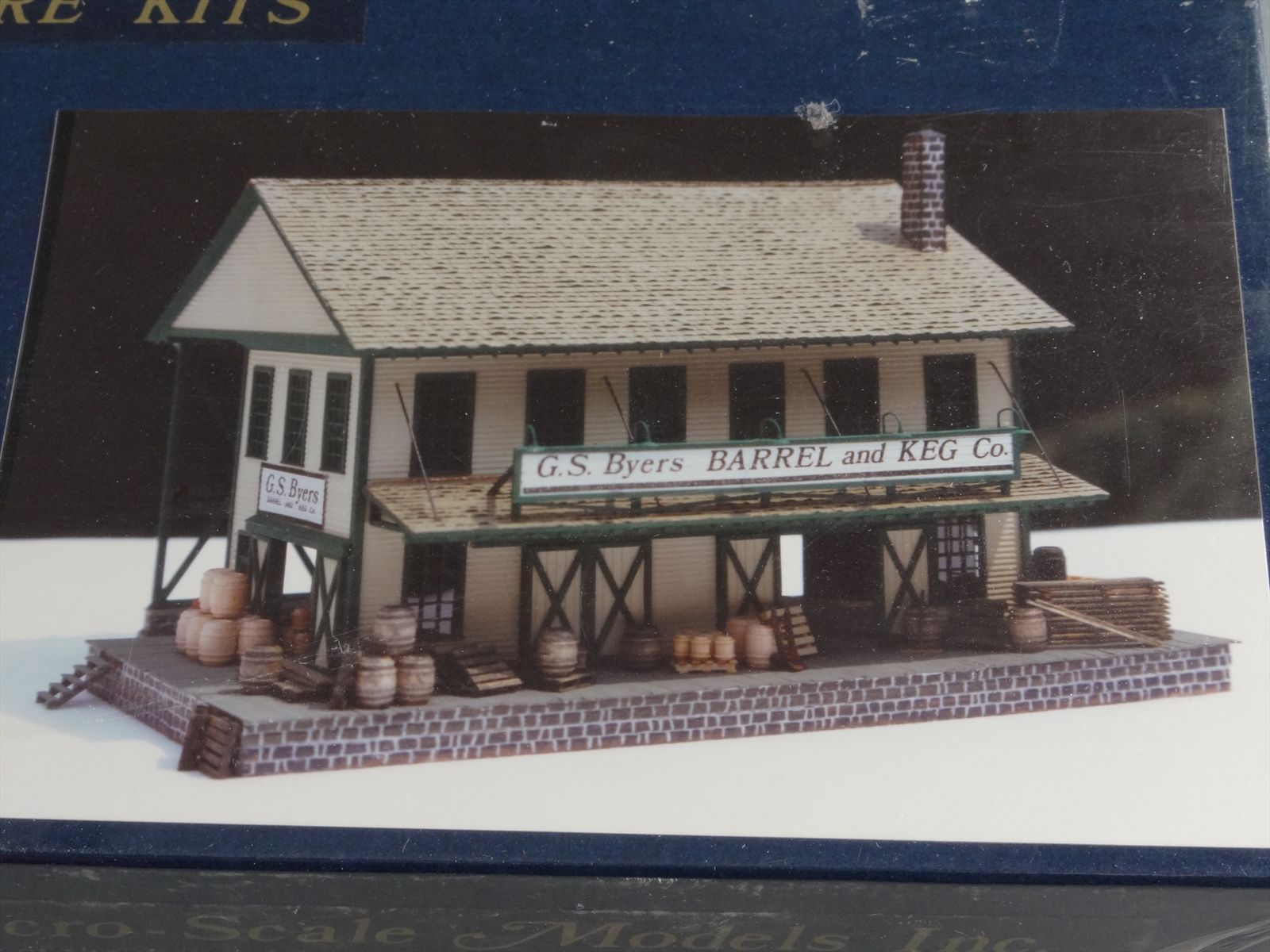 HO / HOn3 Scale Micro-Scale Models Kit #146 - Barrel & Keg Co.