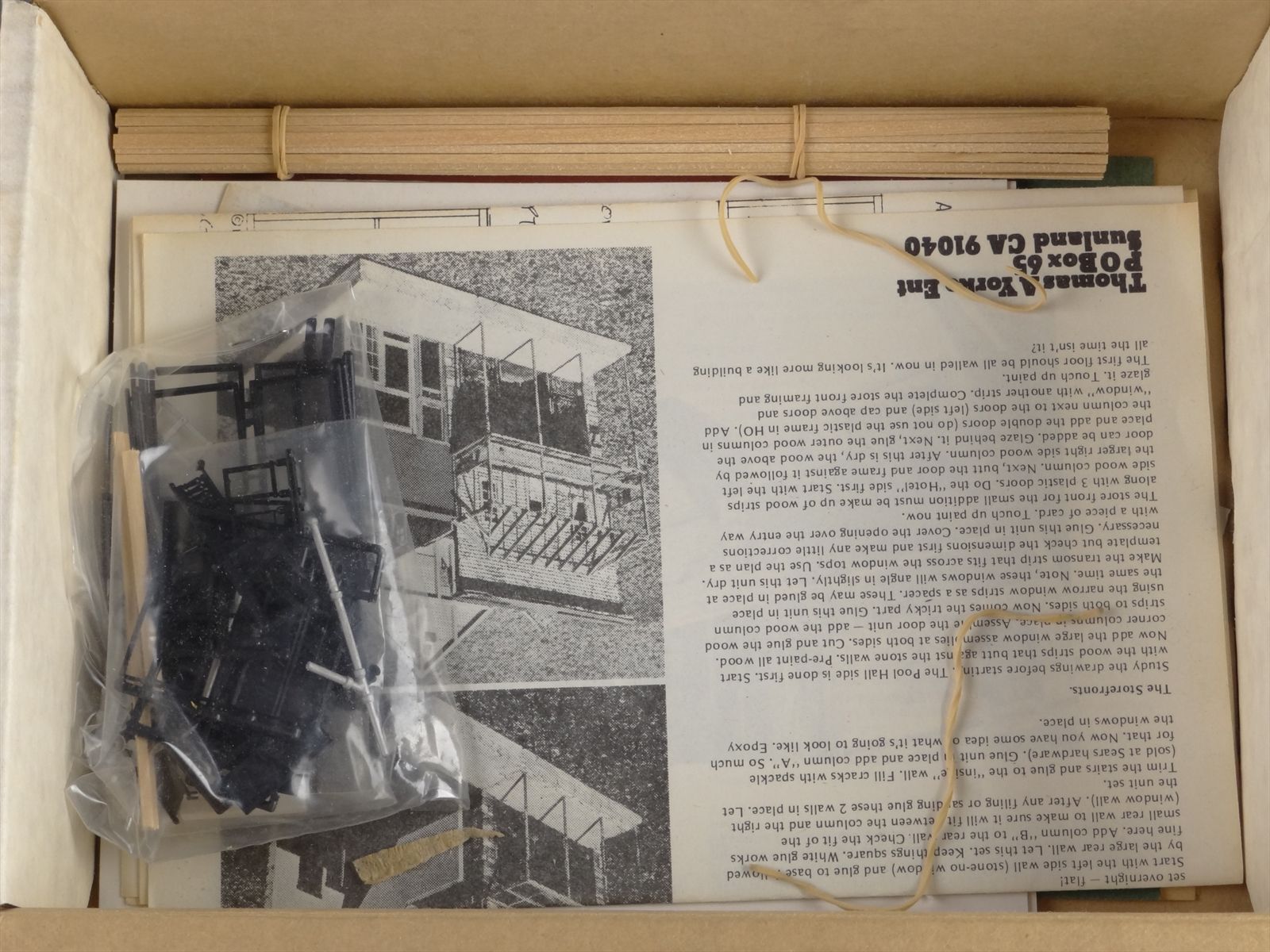 HO / HOn3 Thomas A Yorke Craftsman Kit - Pool Hall / Bordello