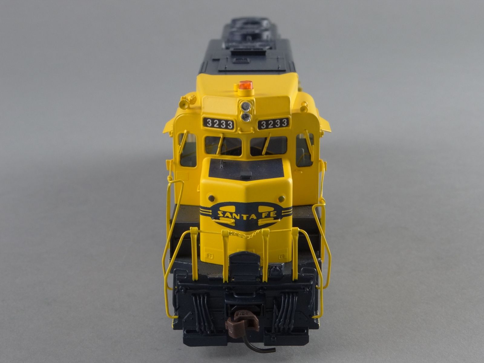 HO Brass Model Train - CIL 2151.1 ATSF Santa Fe GP-30 Phase 1 #3233