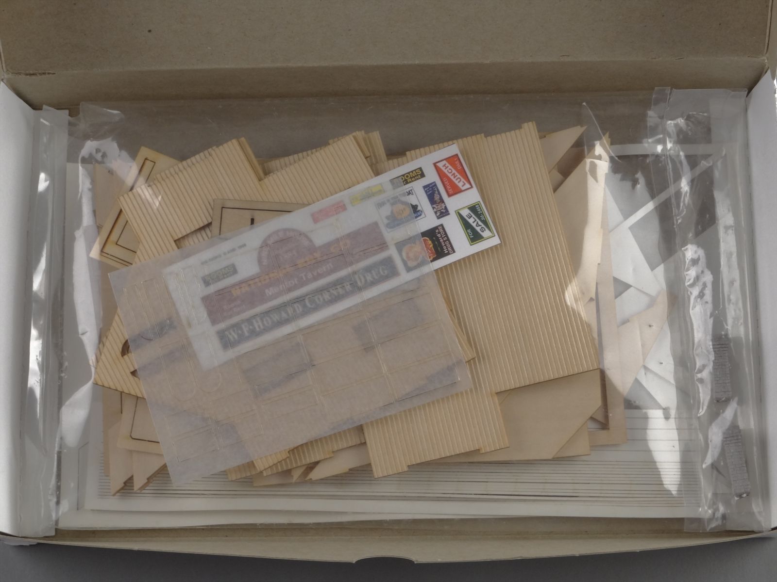Craftsman Kit - HO Scale American Model Builders - Nine Mile House and ...
