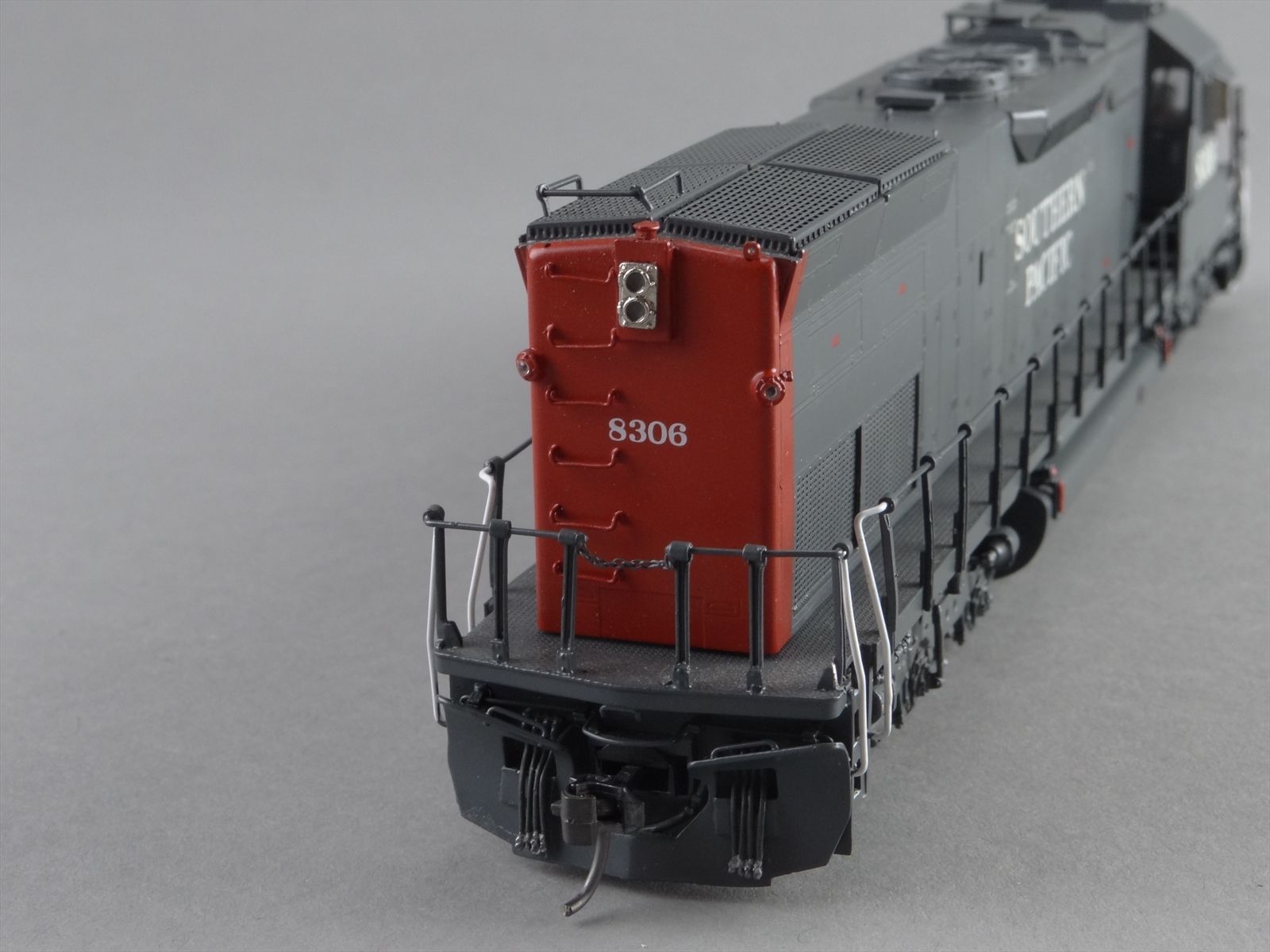 HO Brass Model Train - OMI 6273.1 SP Southern Pacific Road SD40T-2 Diesel #8306 + DCC