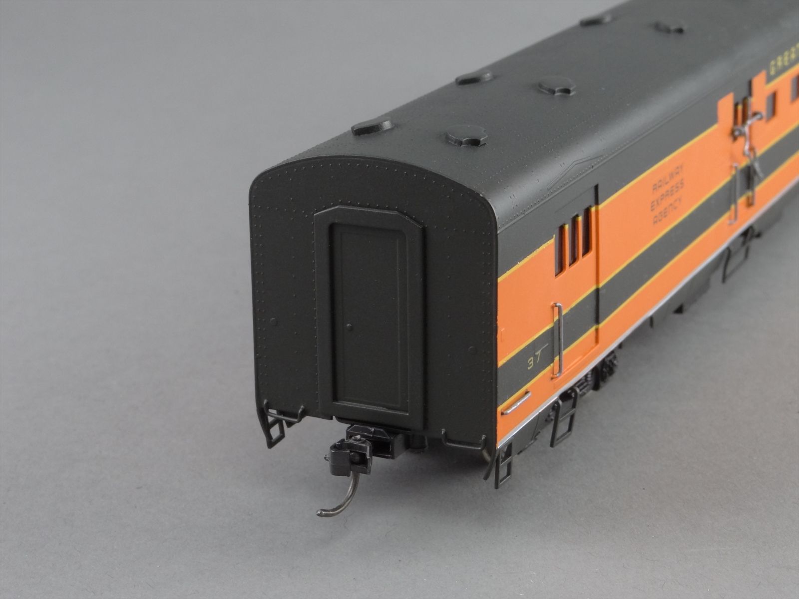 HO Brass Model Train - SOHO 1401 GN Great Northern #37 Mail-Baggage ...