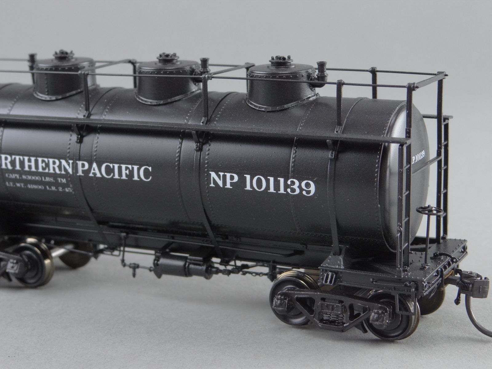 HO Brass W&R 10,000 Gal Tank Car Three Dome - NP Northern Pacific ...
