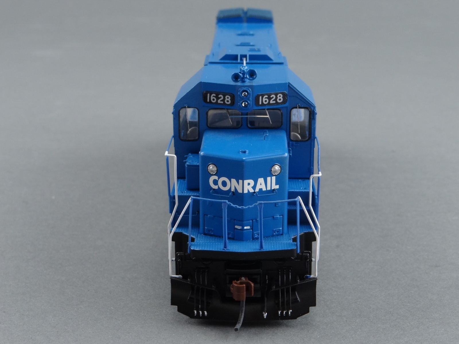 HO Scale Athearn Genesis G68008 CR Conrail GP15-1 Diesel Engine #1628