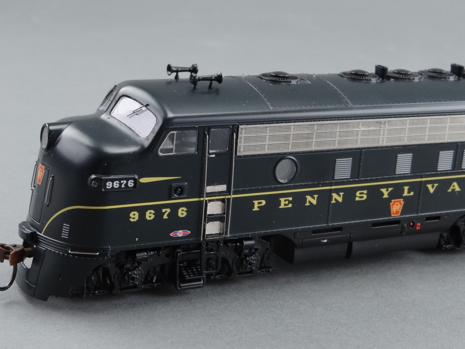 HO Scale Athearn Genesis 0G1001A PRR Pennsylvania F7A Diesel Engine #9676