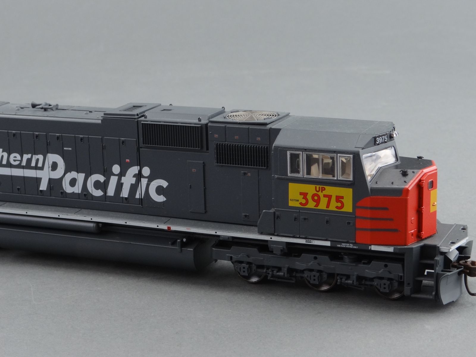 HO Scale Athearn Genesis G6155 SP SD70M Diesel Engine Southern Pacific ...
