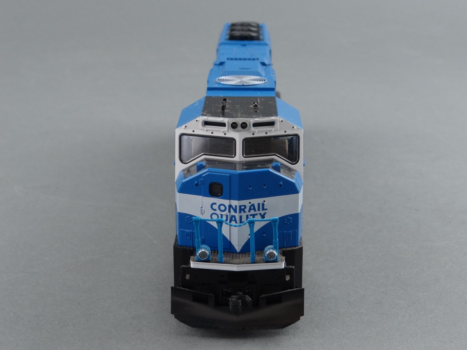 HO Scale Kato 37-6406 CR Conrail SD70MAC Diesel Engine #4137