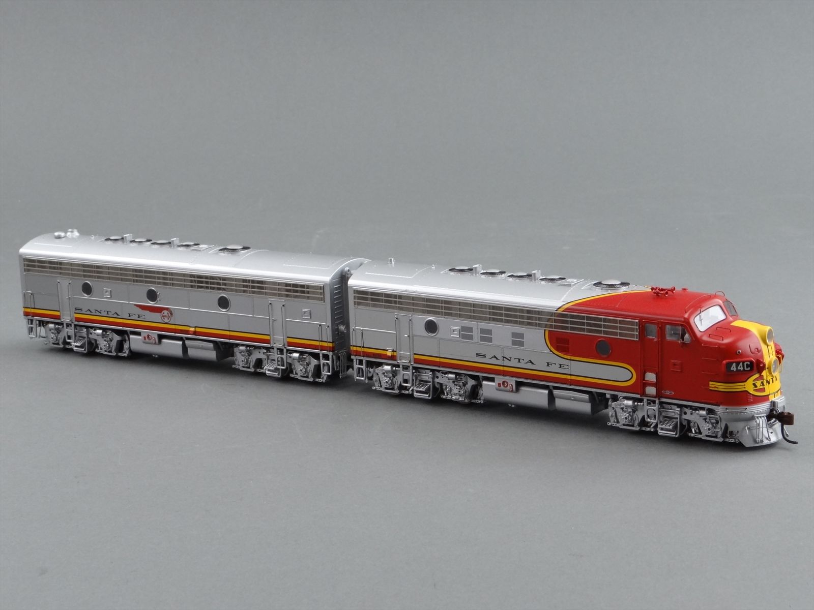 HO Scale Athearn Genesis G22506 ATSF Santa Fe F-7A - F-7B Diesel Engine ...