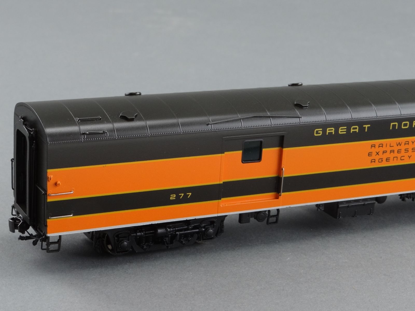 HO Railway Classics GN Great Northern Baggage #277 - Empire Builder