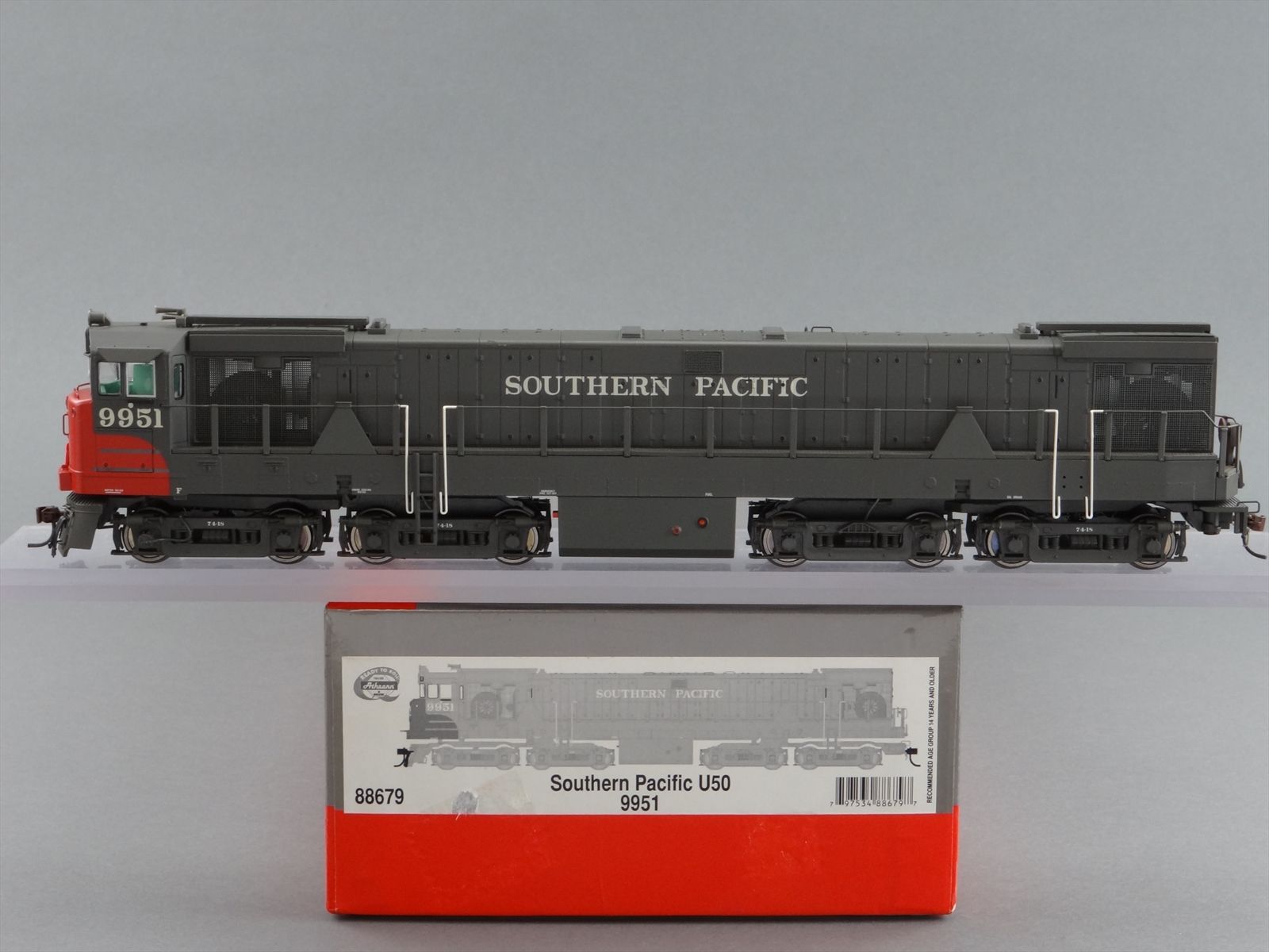 HO Scale Athearn 88679 SP Southern Pacific U50 Diesel Engine #9951