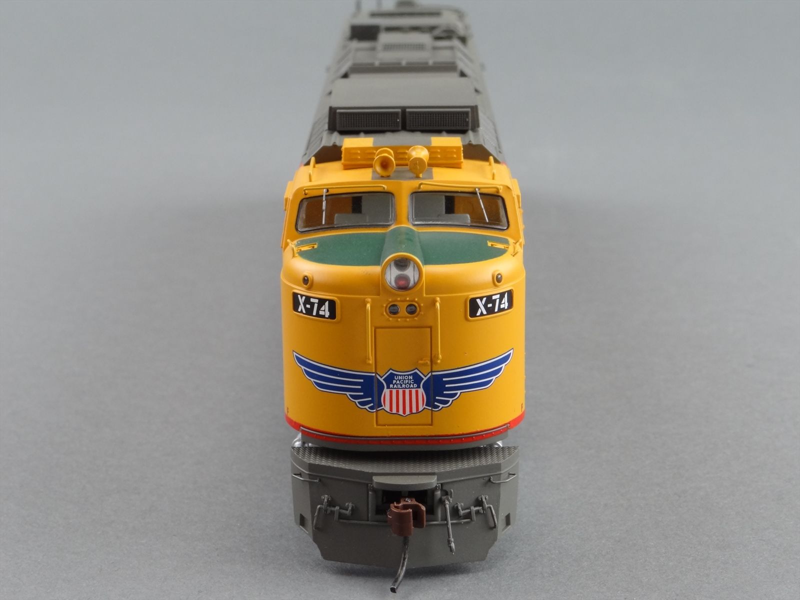 HO Scale Athearn 88669 UP Union Pacific Gas Turbine Engine #74