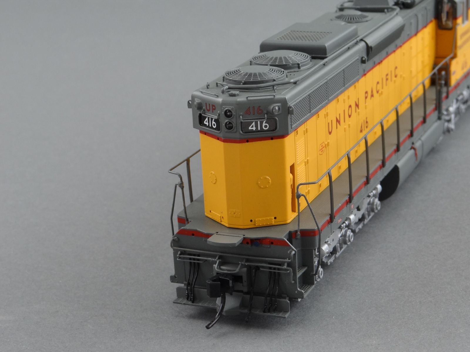 HO Scale Atlas 7514 UP Union Pacific SD24 Diesel Engine #416 Silver Series