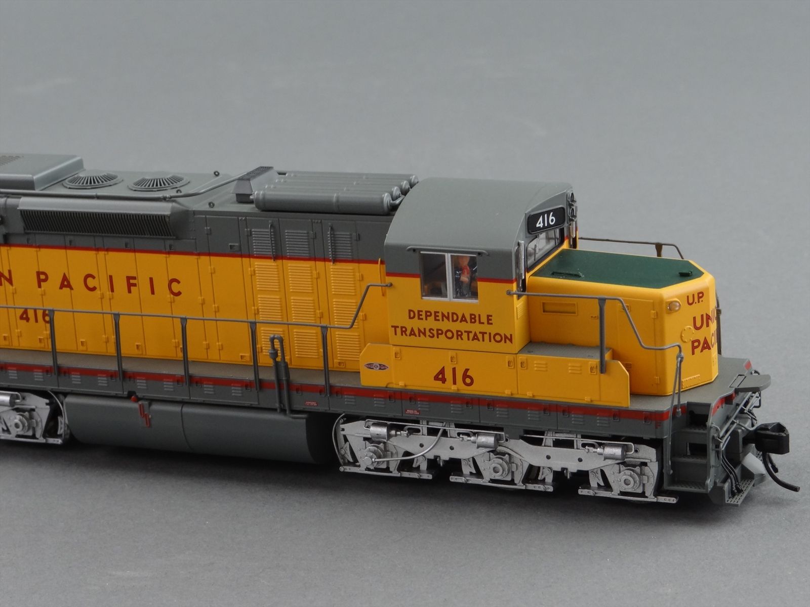 HO Scale Atlas 7514 UP Union Pacific SD24 Diesel Engine #416 Silver Series