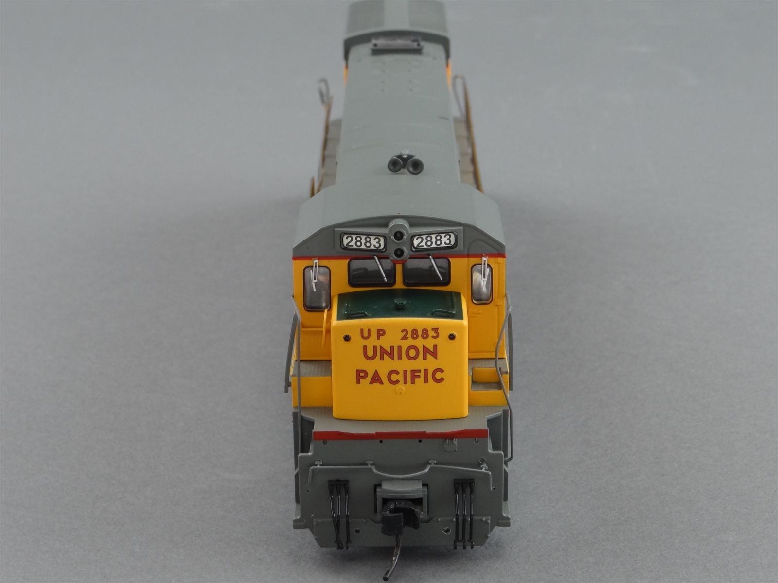 HO Scale Atlas 7322 UP Union Pacific U30C Diesel Engine #2883 Silver Series