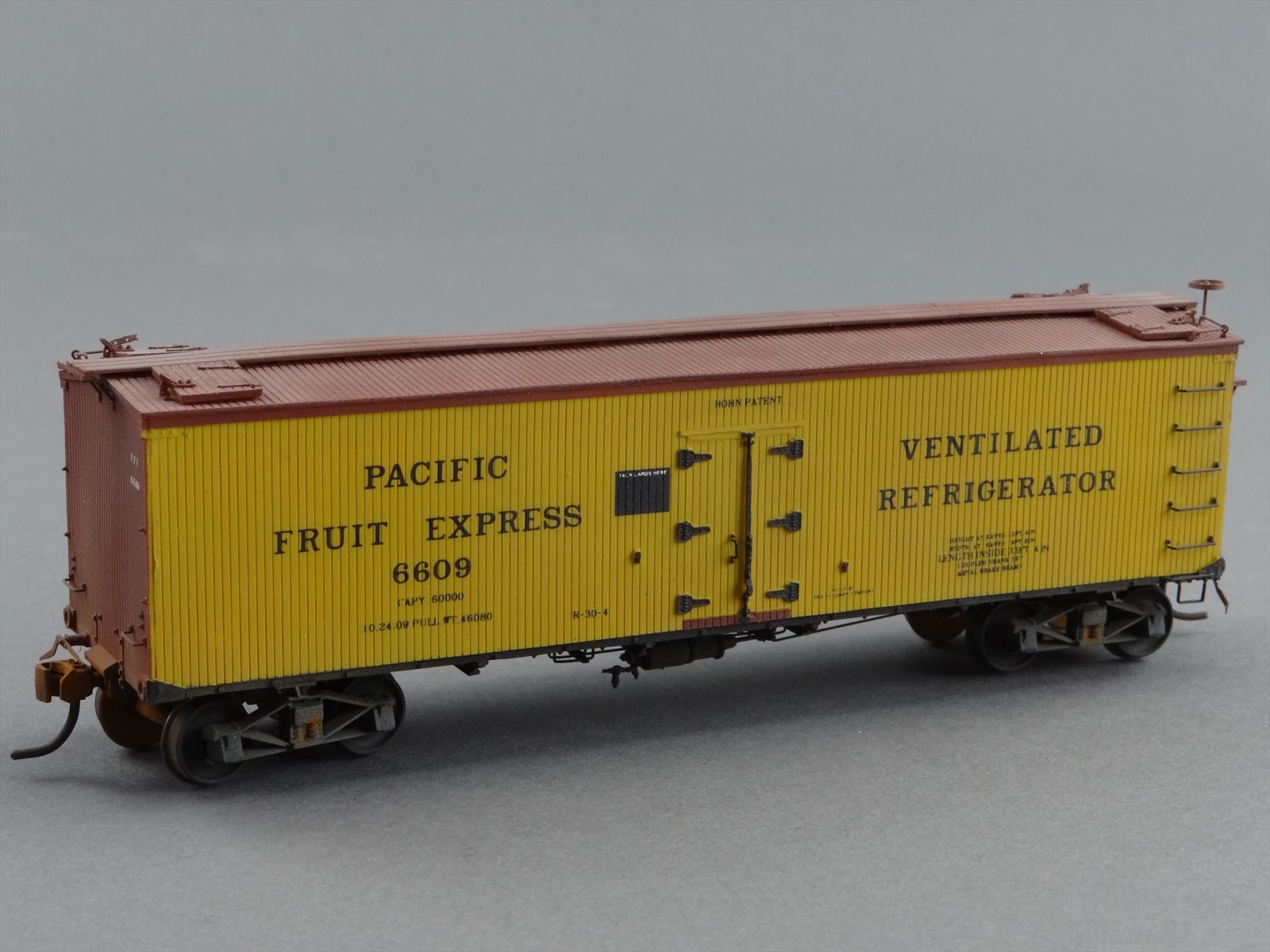 HO Westerfield 4902 Pro Built Kit - PFE Pacific Fruit Express 40 ...