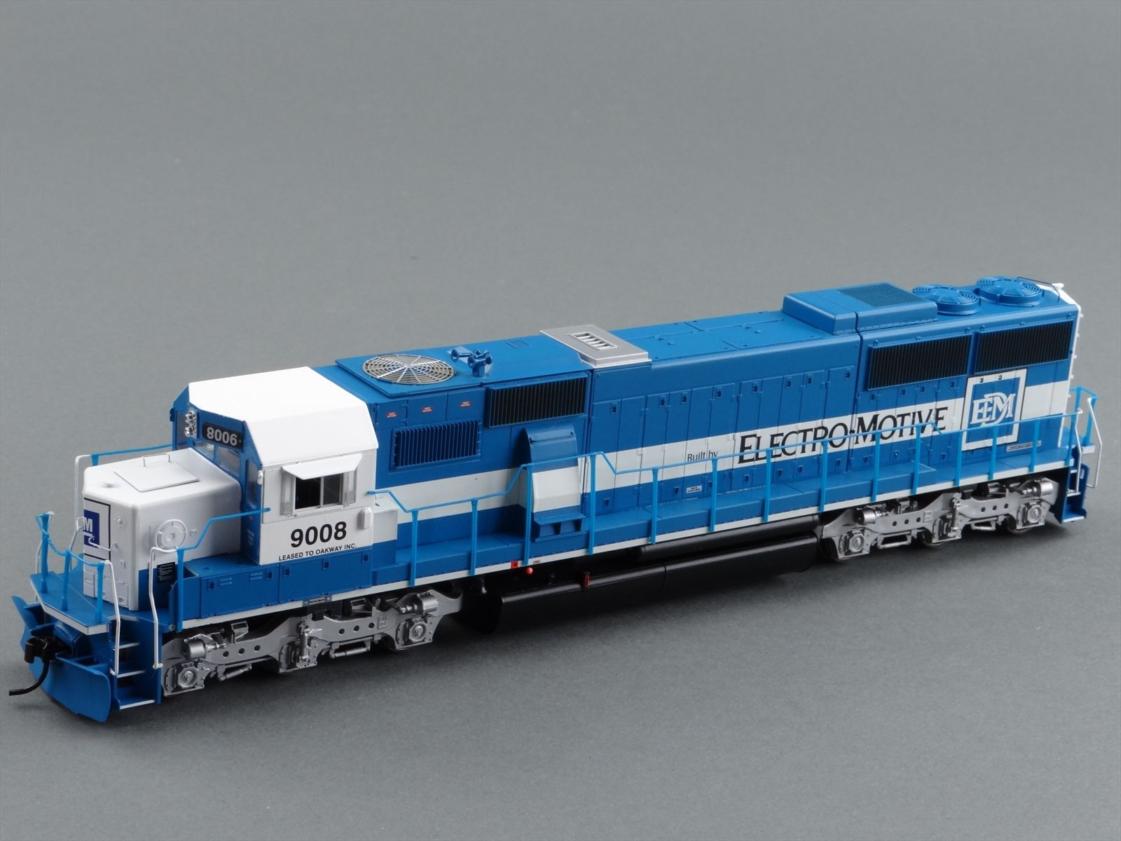 HO Scale Athearn 91662 Oakway EMD SD 60 Diesel Engine #9008