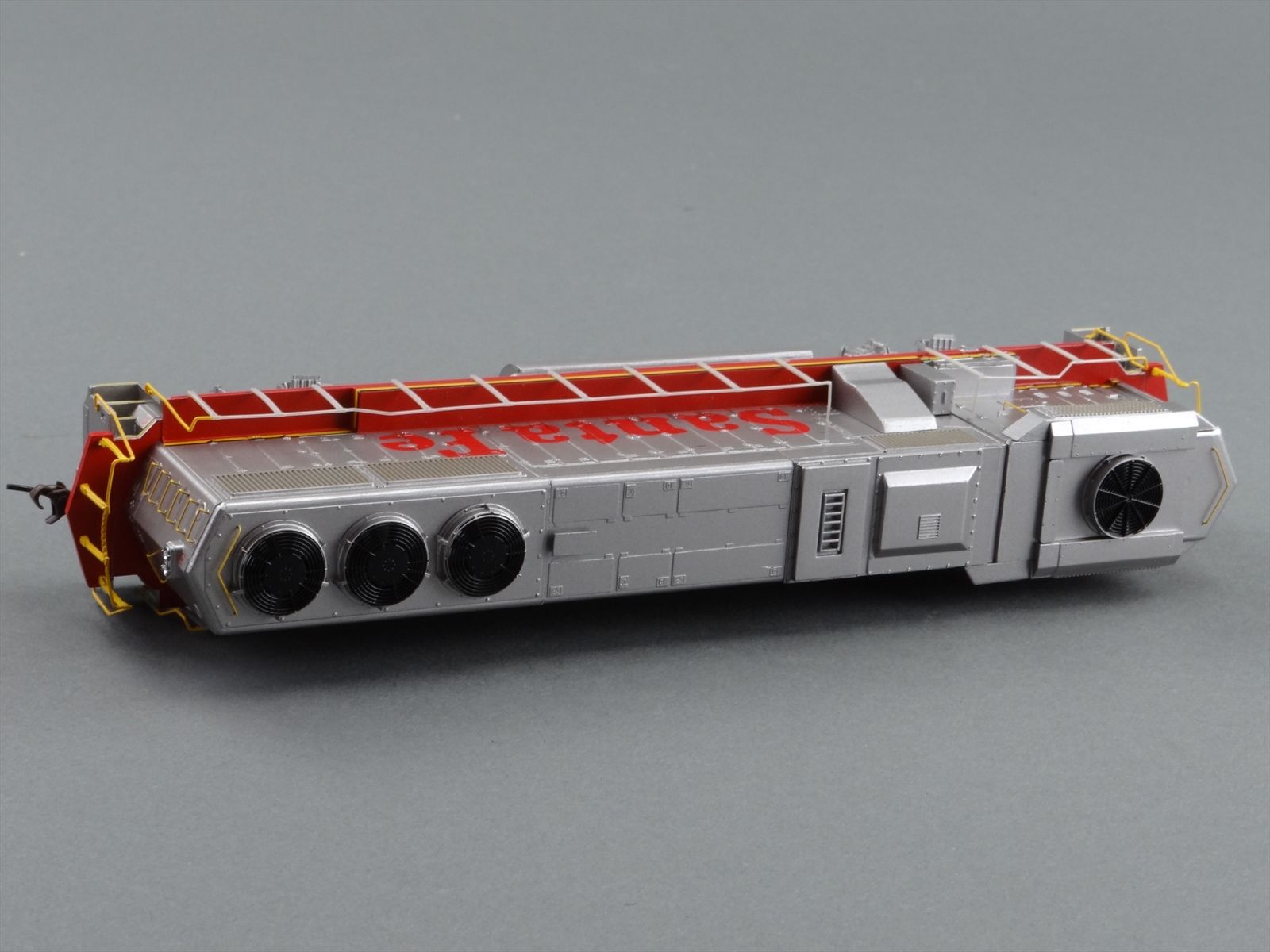 HO Scale Athearn 91522 ATSF Santa Fe GP 60B Diesel Engine #330 Warbonnet