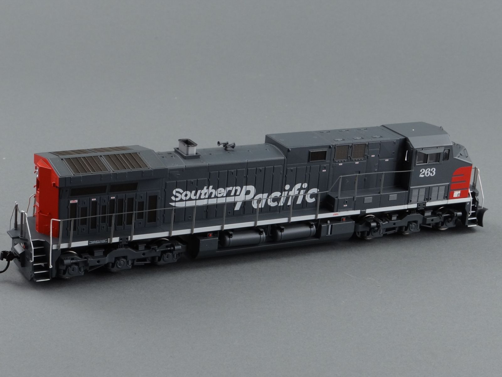 HO Scale Athearn 7976 SP Southern Pacific AC4400 Diesel Engine #263