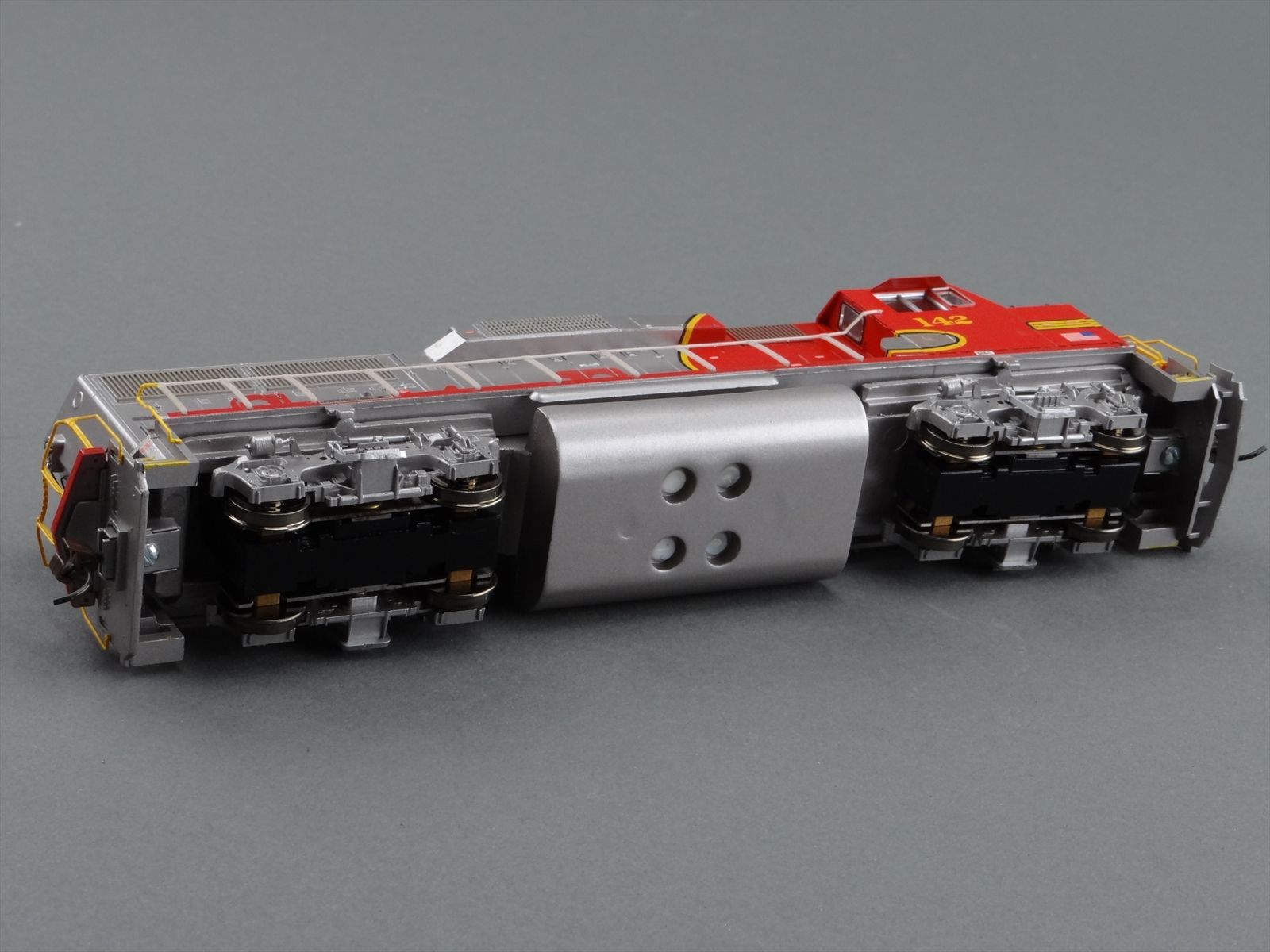 HO Scale Athearn 91502 ATSF Santa Fe GP 60M Diesel Engine #142 Warbonnet