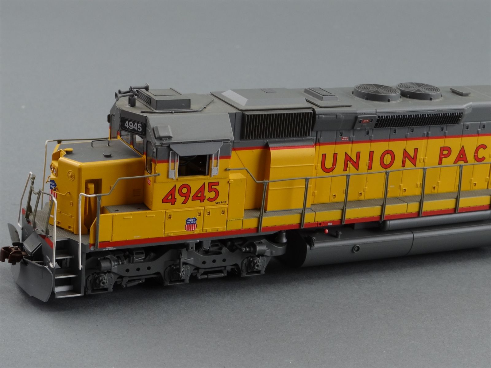 HO Scale Athearn 91638 UP Union Pacific SD45T-2 Diesel Engine #4945
