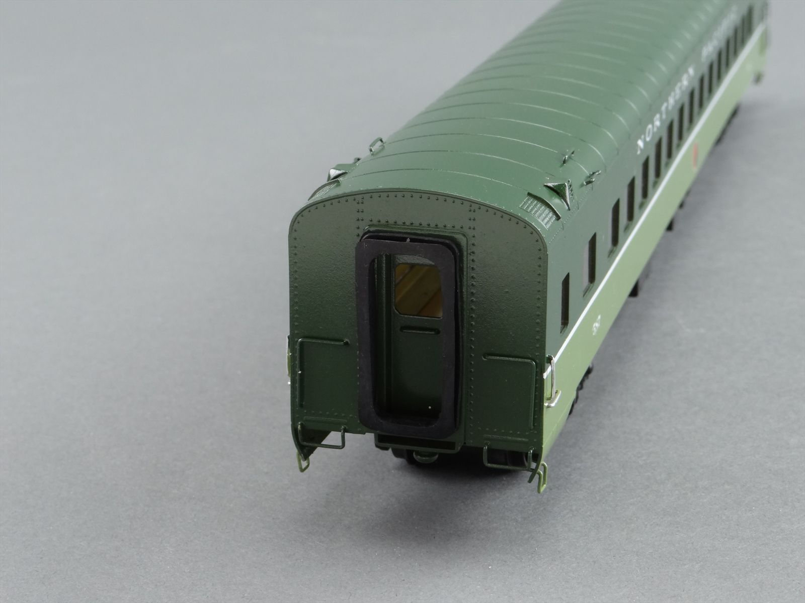 HO Brass Model Train - SOHO NP Northern Pacific NCL Loewy Coach #587 ...