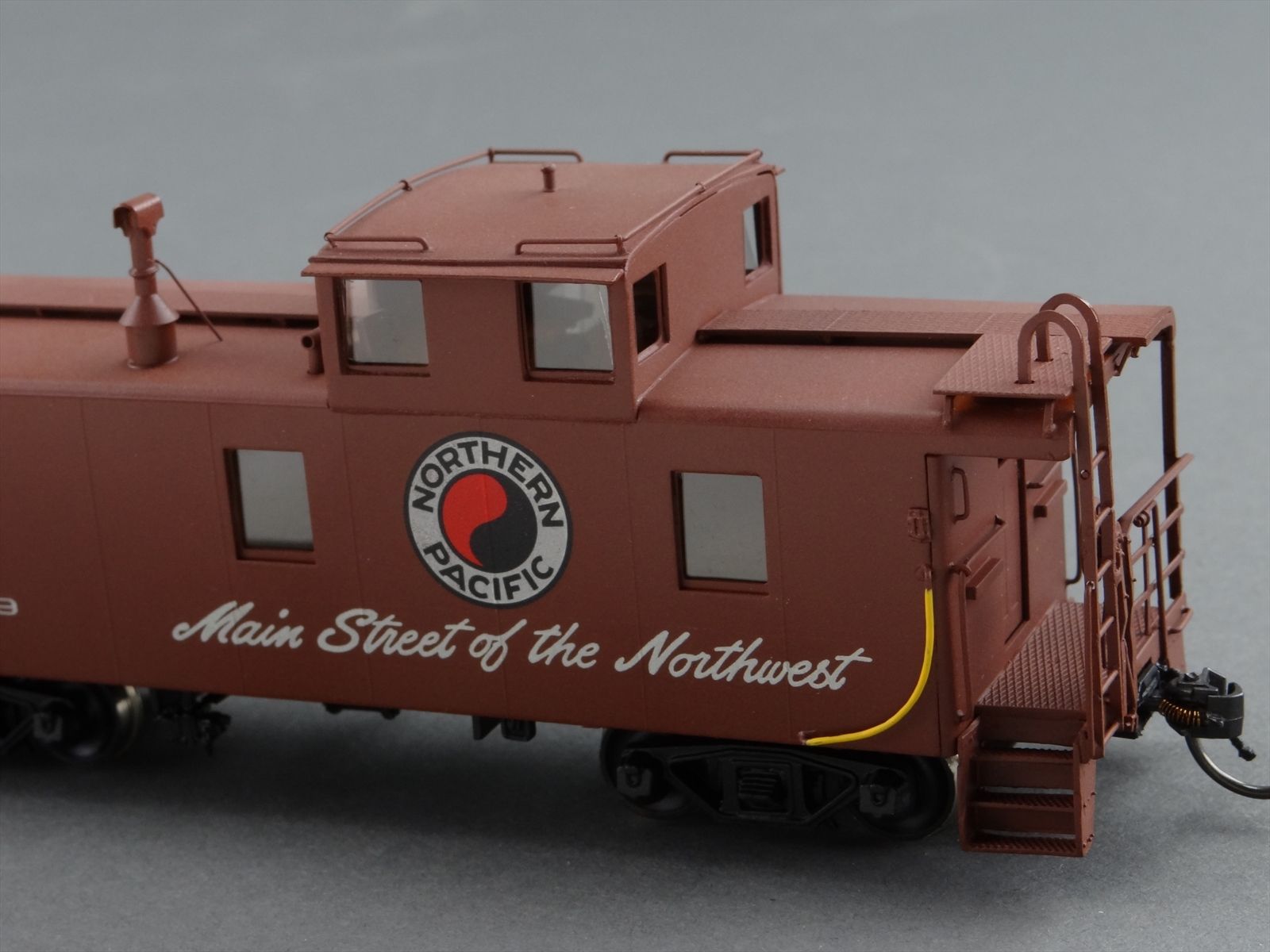 HO Brass Model Train - OMI Overland NP Main Street Steel Caboose #1099 ...