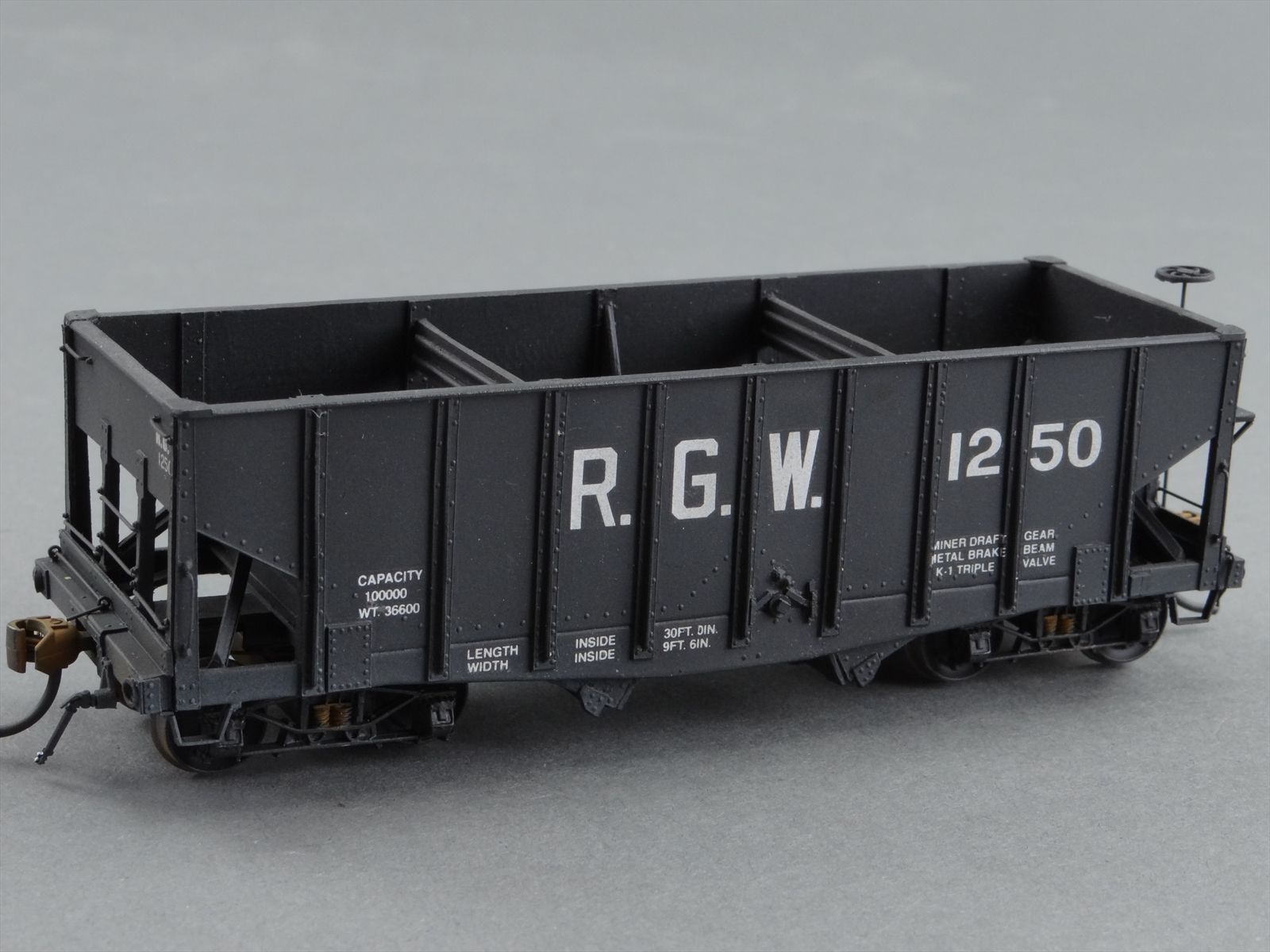 HO Westerfield 2405 Pro Built Kit - LV Lehigh Valley 31' 6" Hopper ...