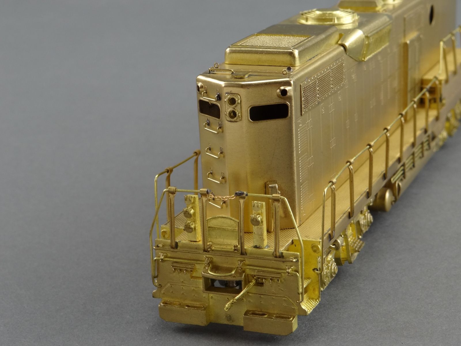 HO Brass Model Train - Oriental Limited UP Union Pacific EMD GP9B Diesel Unpainted - MB Version
