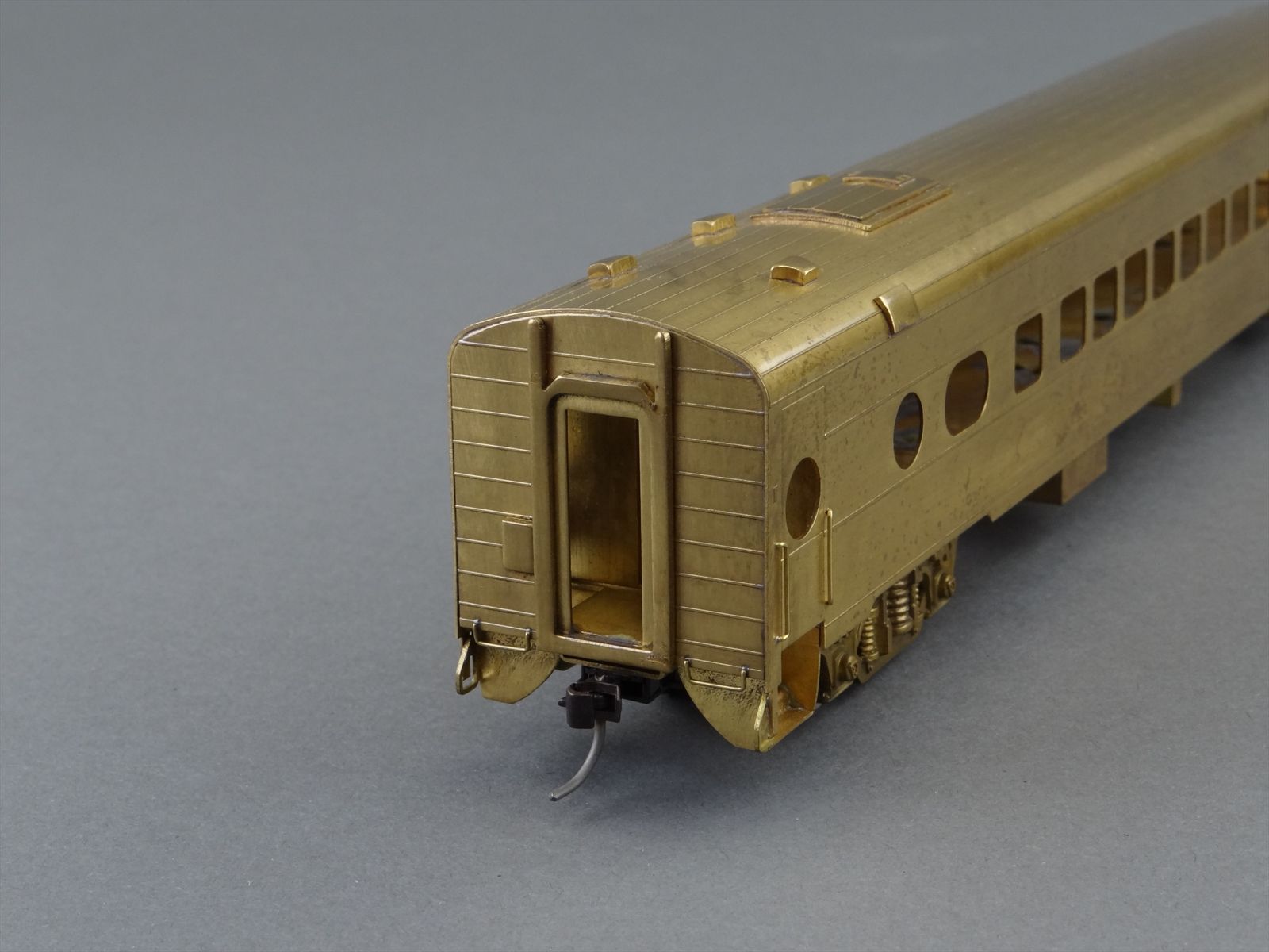 HO Brass - S. SOHO & Co. 0478 Milwaukee Road Passenger Car Lounge ...