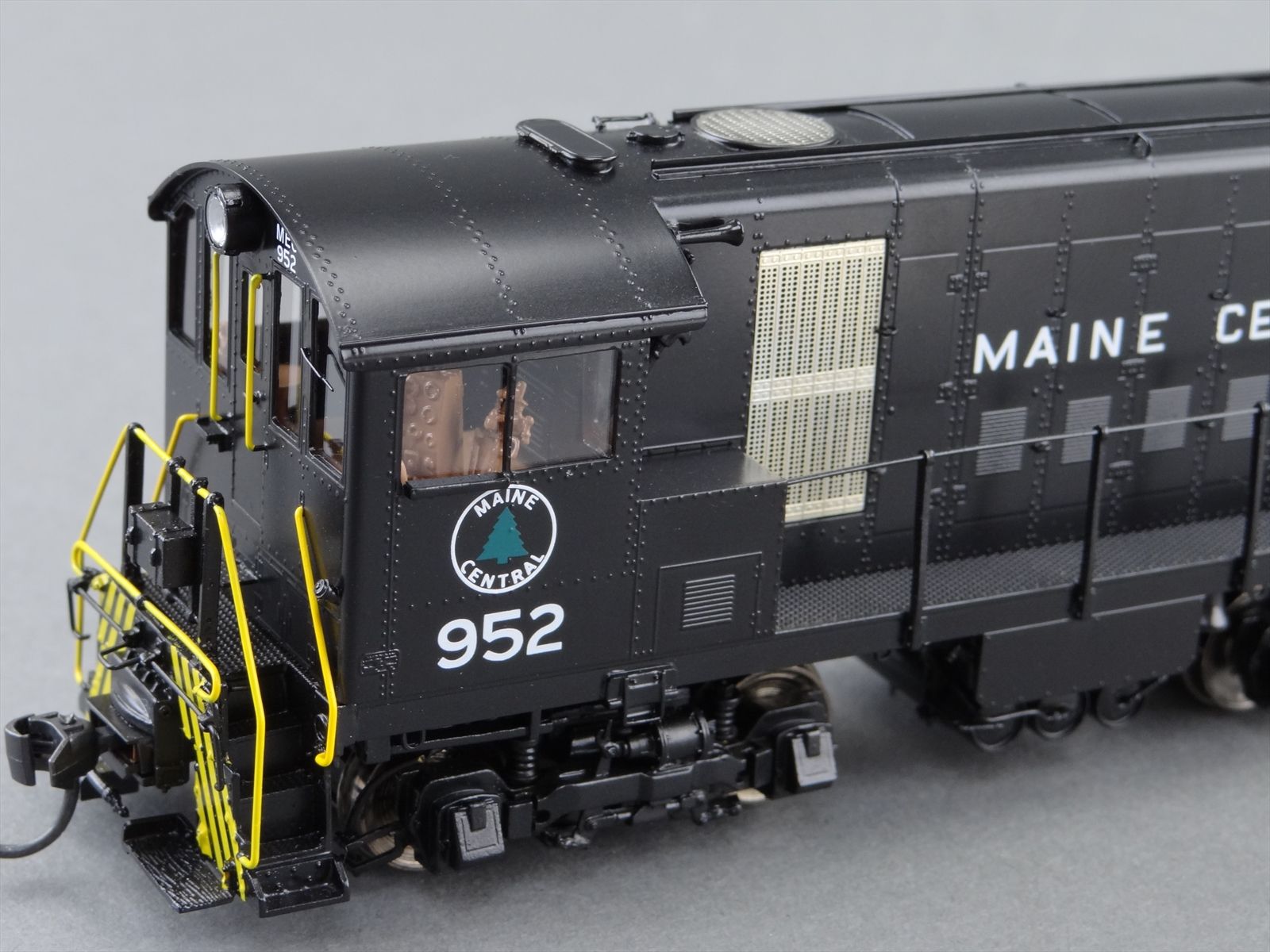 HO Brass Model Train - OMI 6353.1 Overland Ajin MEC Maine Central HH660 ...