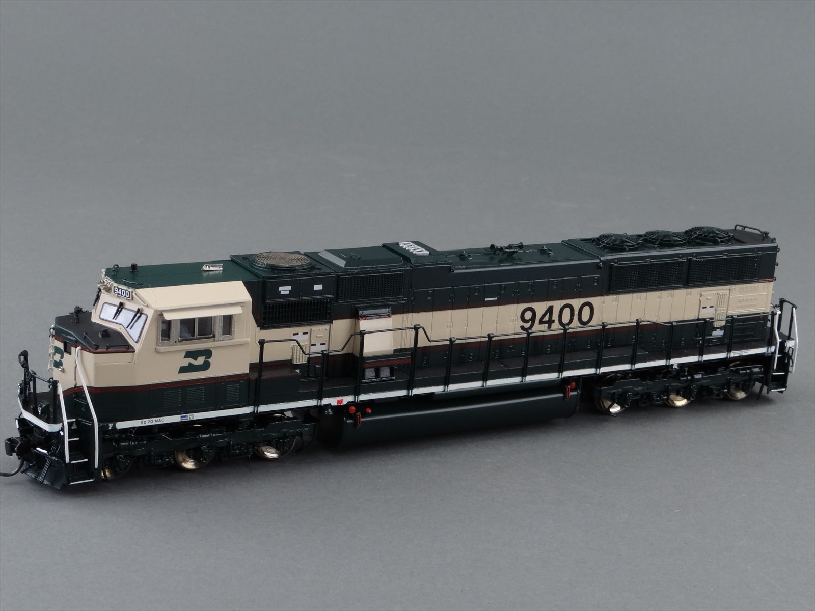 HO Brass OMI 5839.1 Overland BN Burlington Northern Executive SD70MAC Diesel #9400