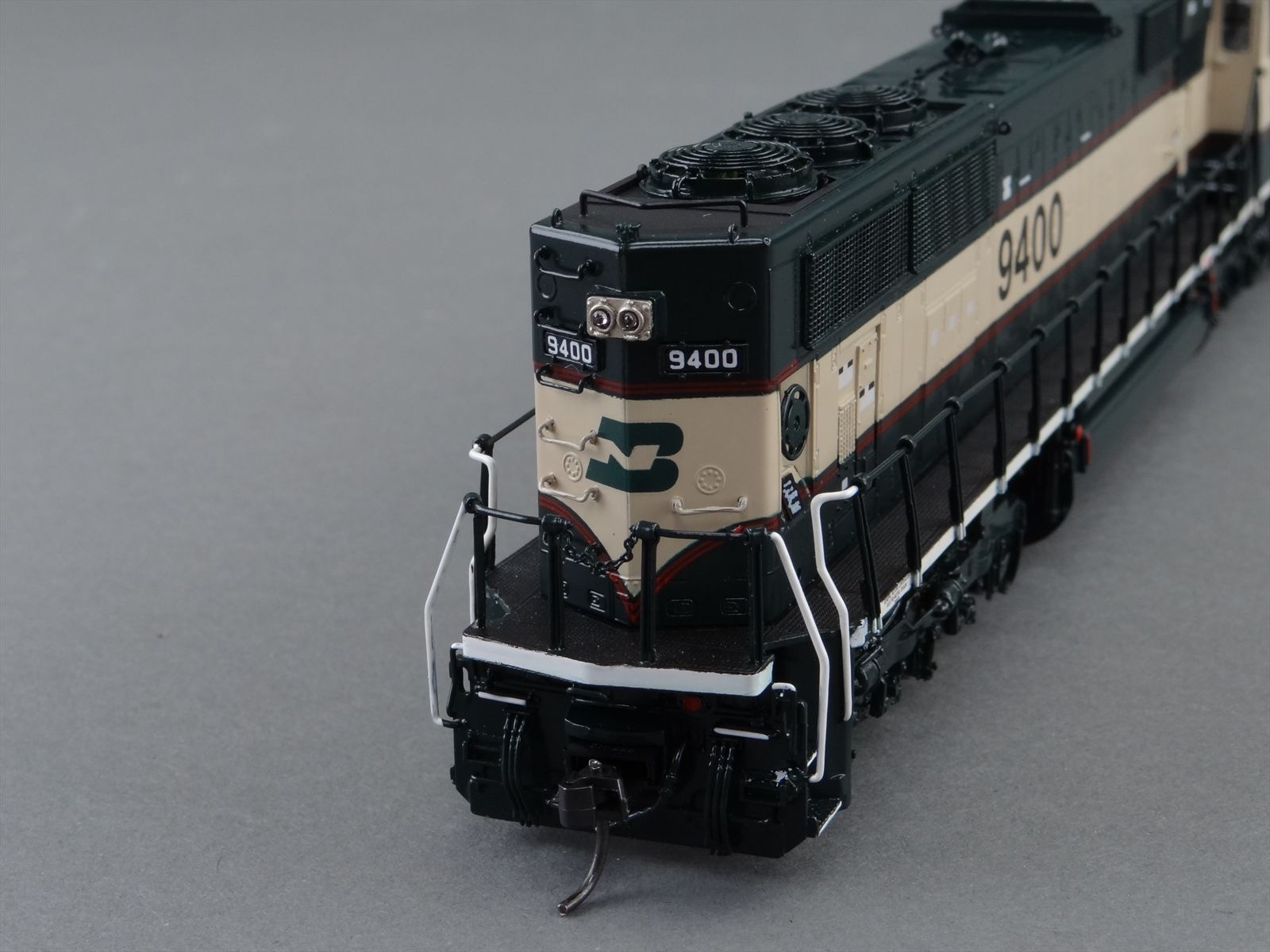 HO Brass OMI 5839.1 Overland BN Burlington Northern Executive SD70MAC Diesel #9400