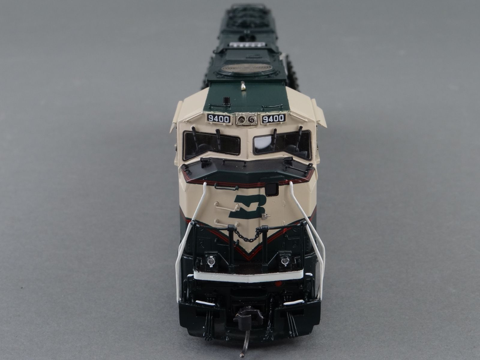 HO Brass OMI 5839.1 Overland BN Burlington Northern Executive SD70MAC Diesel #9400