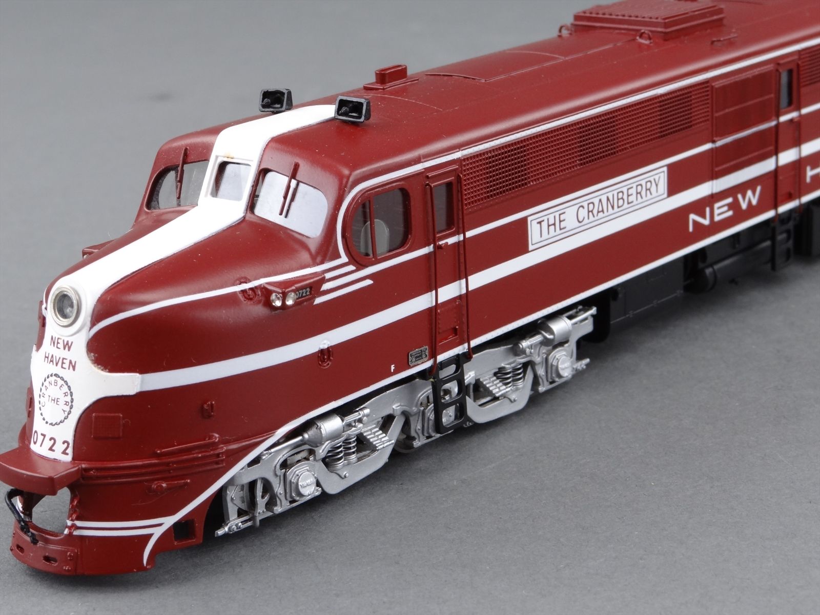 HO Brass Model Train - OMI 6916.1 NH New Haven DL-109 Diesel #0722 ...
