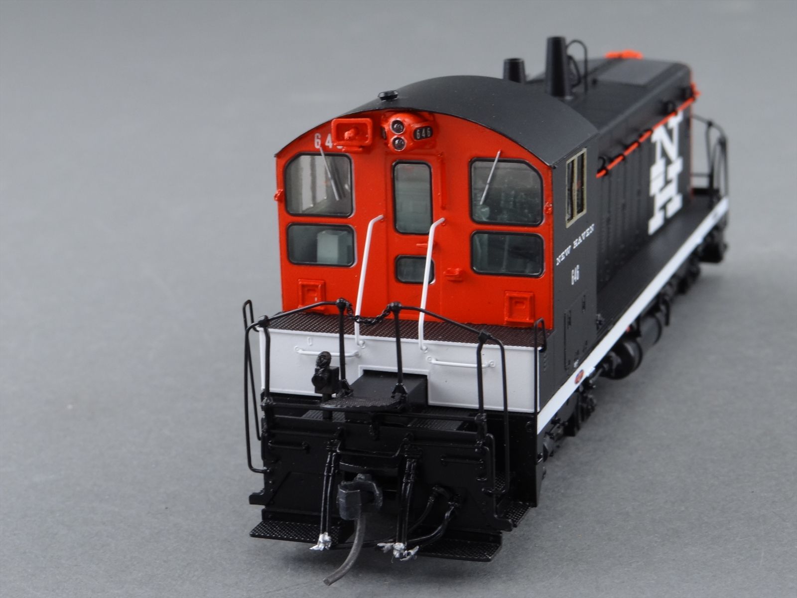 HO Brass Model Train - OMI Overland NH New Haven SW1200 Diesel #646