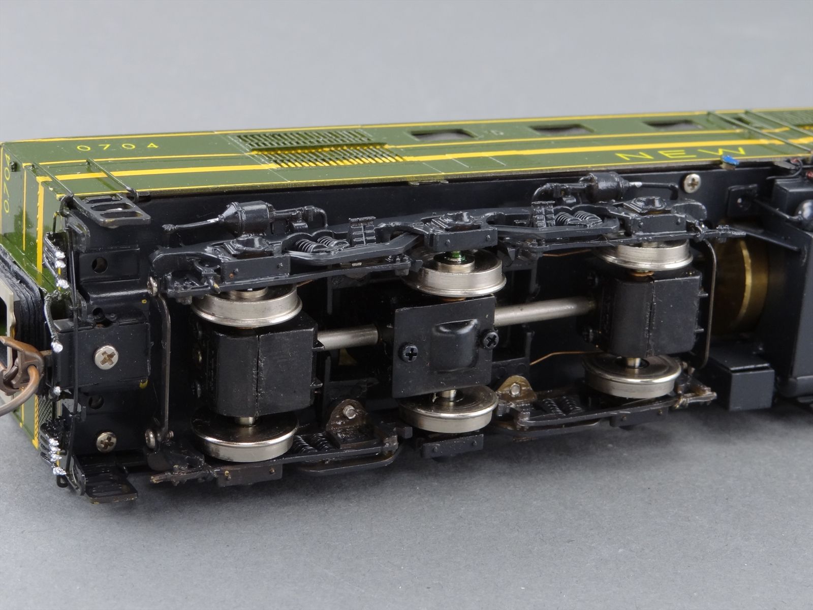 HO Brass Model Train - OMI 6312 NH New Haven DL-109 Diesel #0704 - Custom