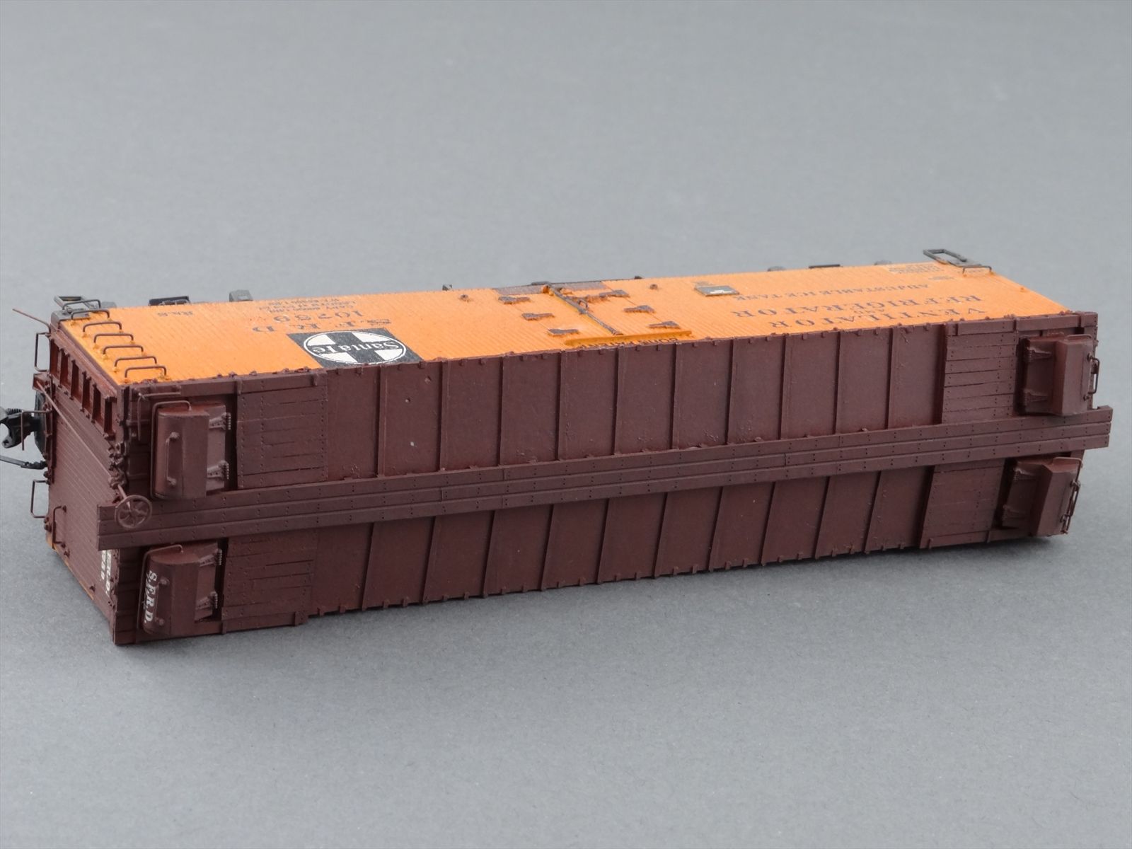 HO Westerfield 10803 Pro Built Kit - SFRD Santa Fe Reefer Refrigerator ...