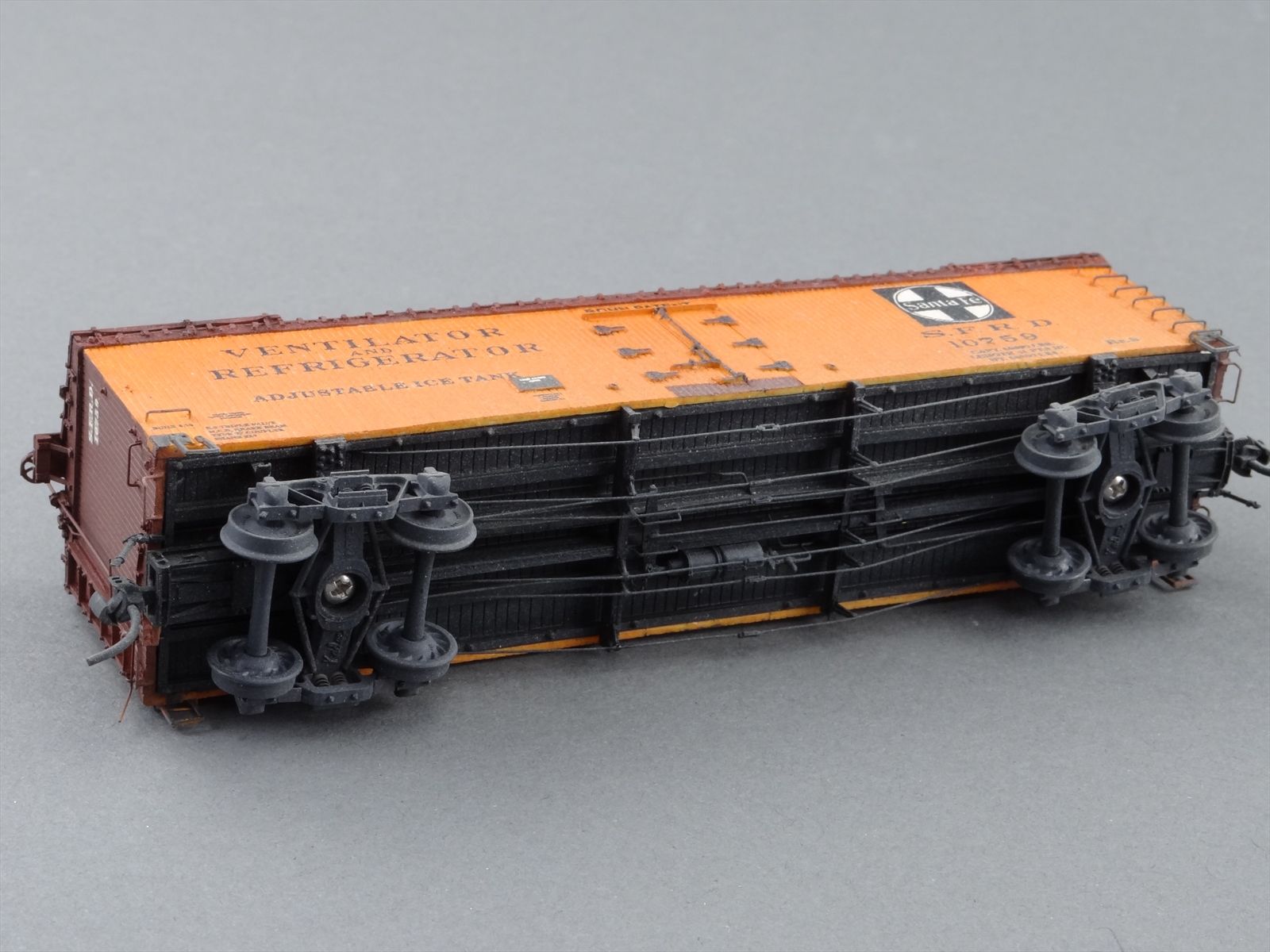 HO Westerfield 10803 Pro Built Kit - SFRD Santa Fe Reefer Refrigerator ...