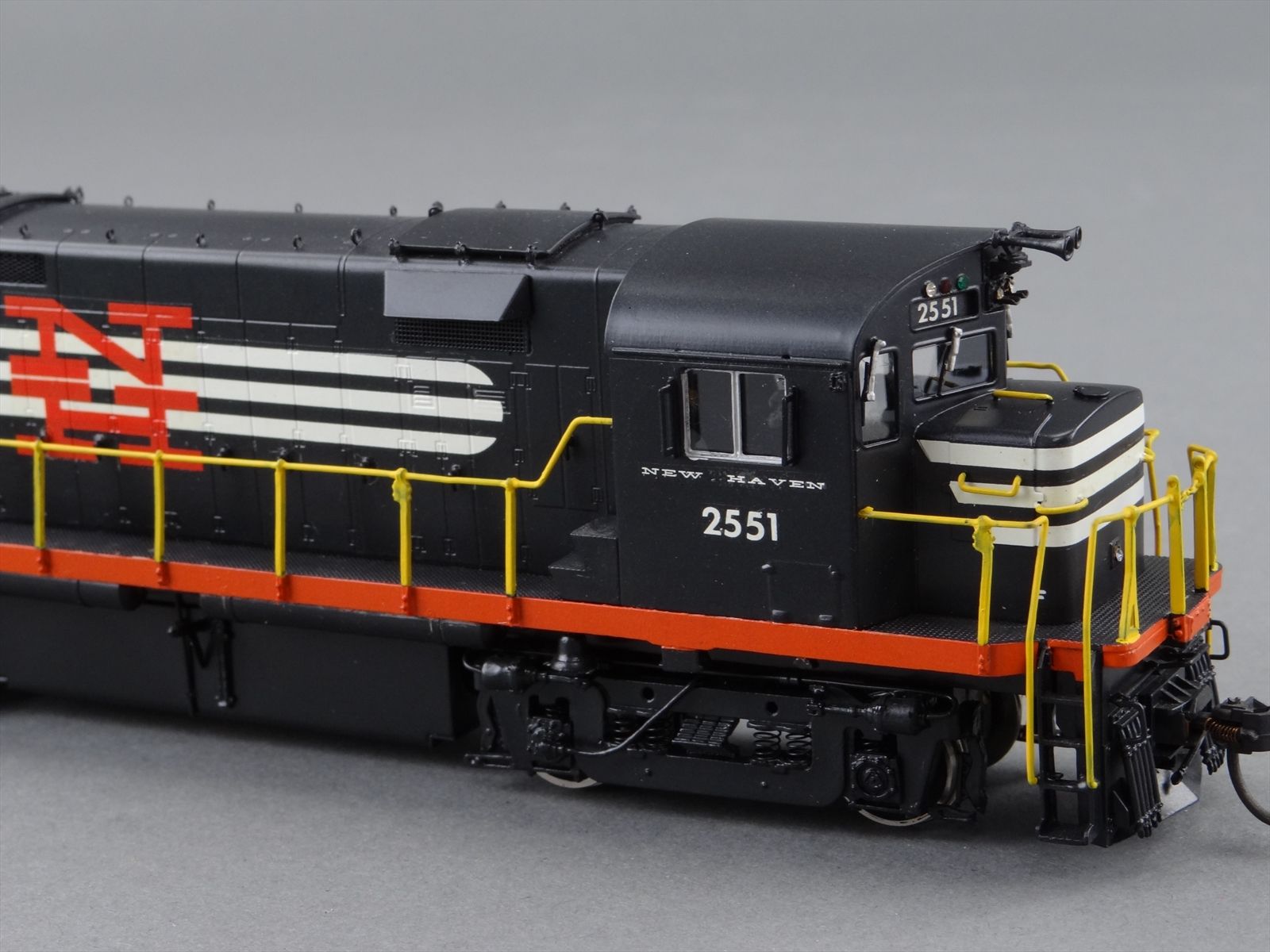 HO Brass Model Train - OMI 1924.1 Overland NH New Haven Alco C425 ...
