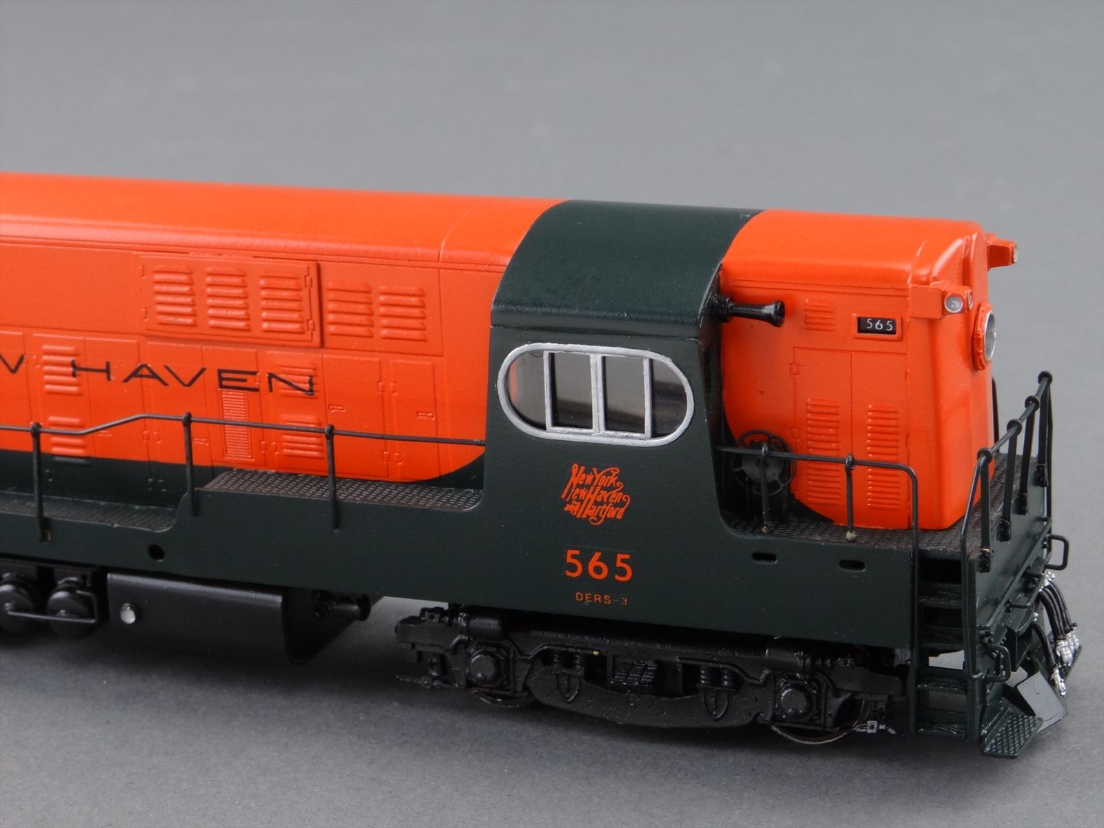 HO Brass Model Train - Key Imports NH New Haven H-16-44 / DERS-3 Diesel ...