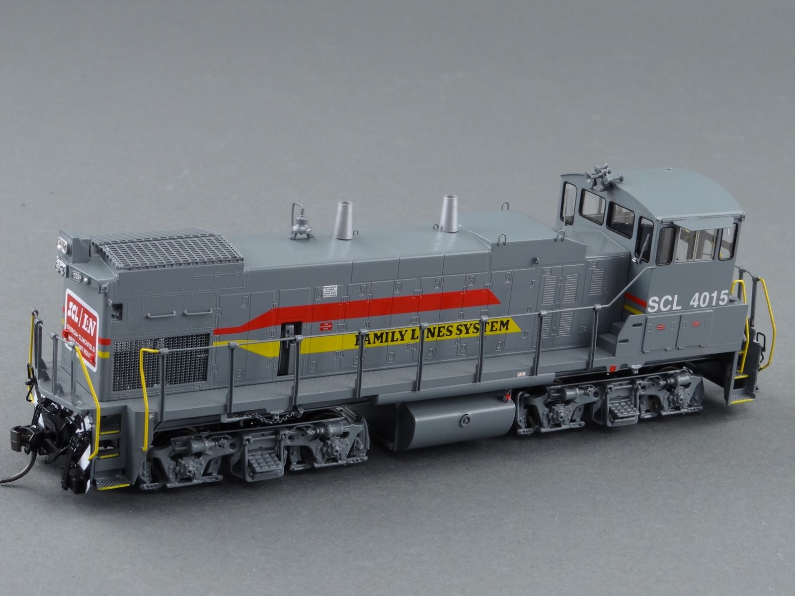 HO Brass Model Train - OMI 6825.1 Overland SCL / L&N MP15AC Diesel #4015