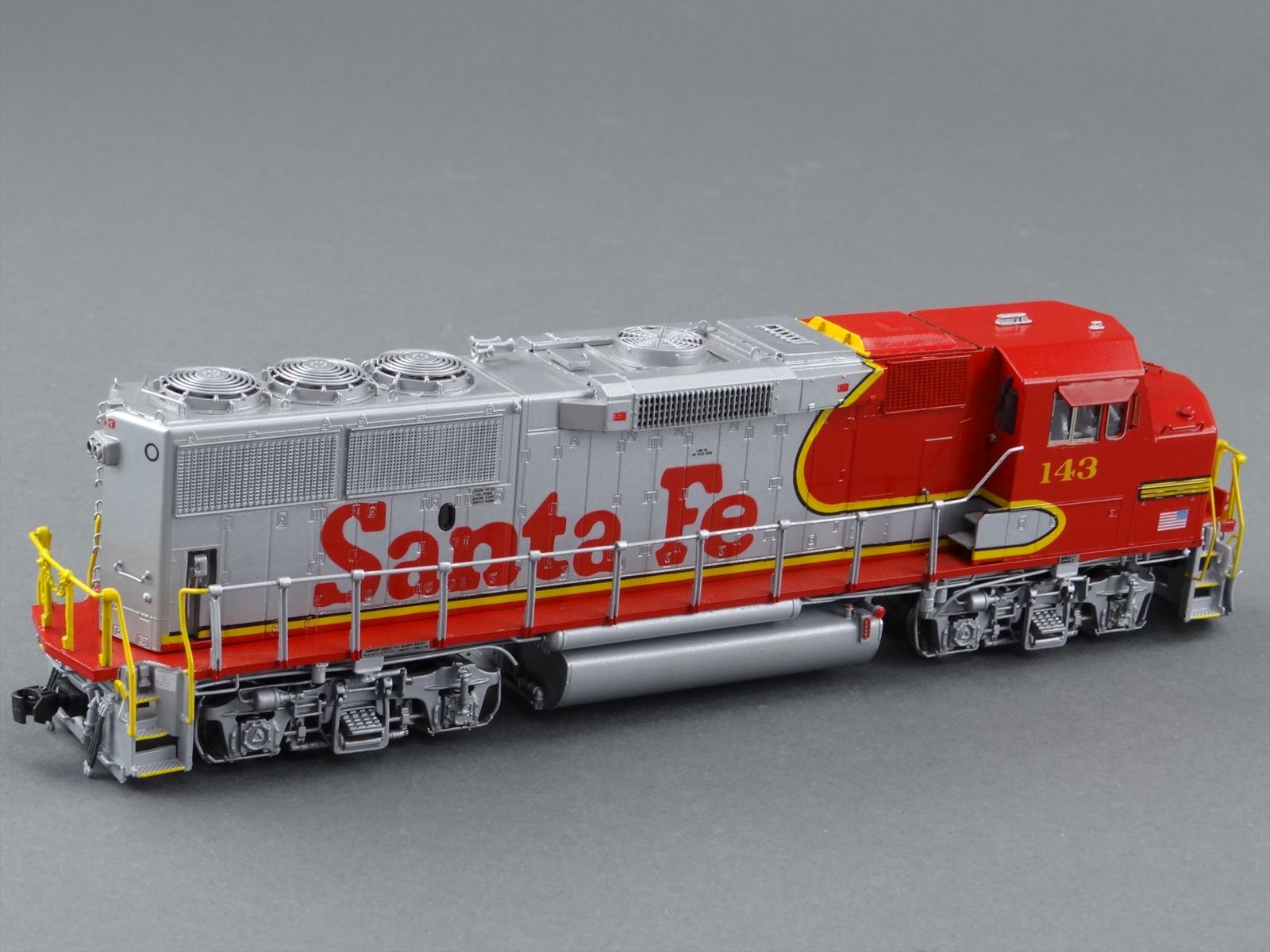 HO Brass Model Train - Overland OMI 5364.1 ATSF Santa Fe GP60-M Diesel #143 - Factory Paint