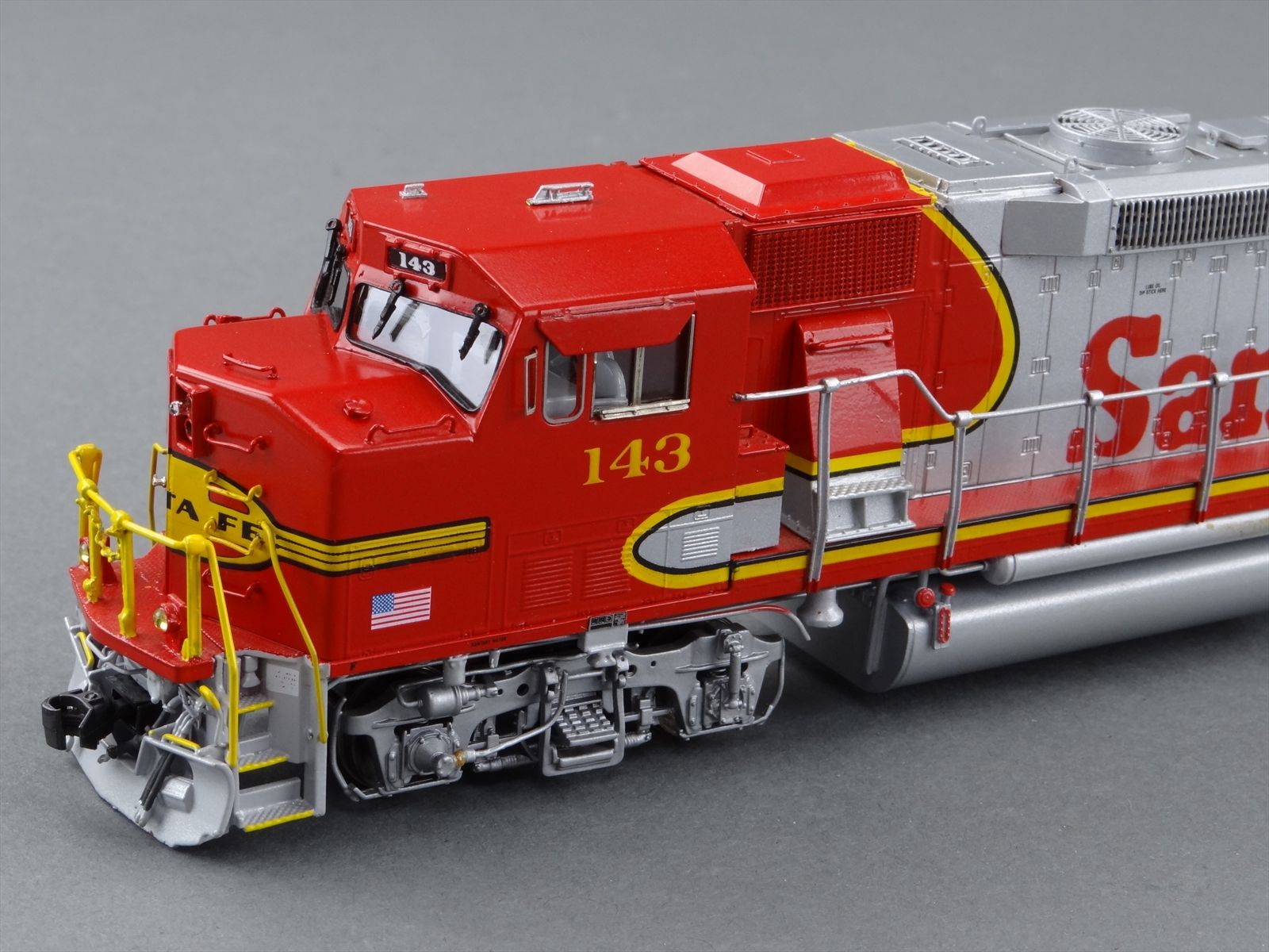 HO Brass Model Train - Overland OMI 5364.1 ATSF Santa Fe GP60-M Diesel #143 - Factory Paint