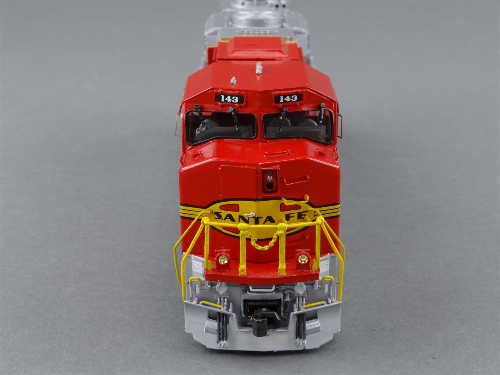 HO Brass Model Train - Overland OMI 5364.1 ATSF Santa Fe GP60-M Diesel #143 - Factory Paint