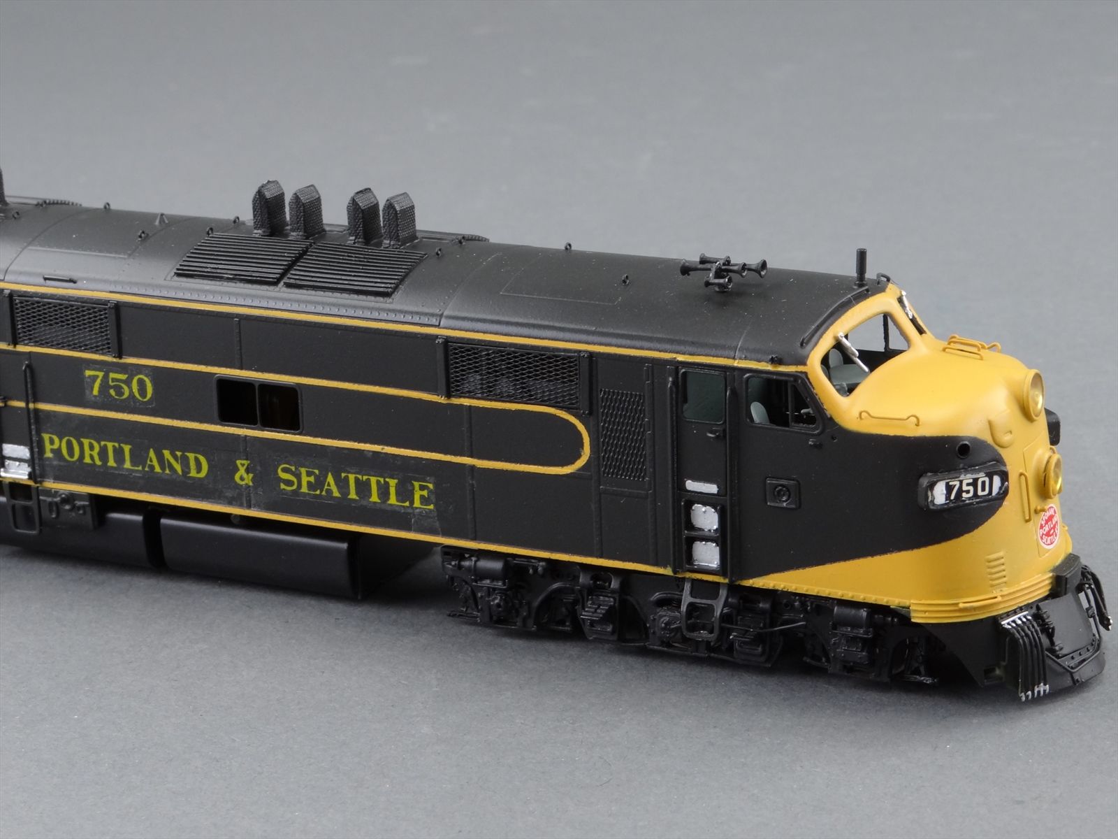 HO Brass Model Train - OMI 6136 SP&S E7A Diesel #750 - Custom